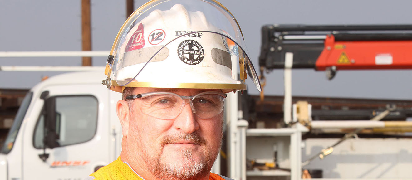 BNSF Honors Gary Sage as Engineering Safety Employee of the Year | News ...